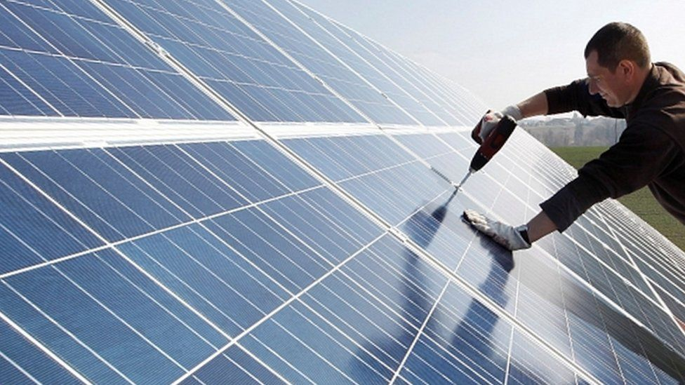 How Much Money Do Solar Panels Save Per Month – Helios